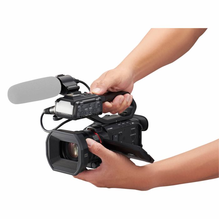 Panasonic HC-X2000E - Foto Hafo